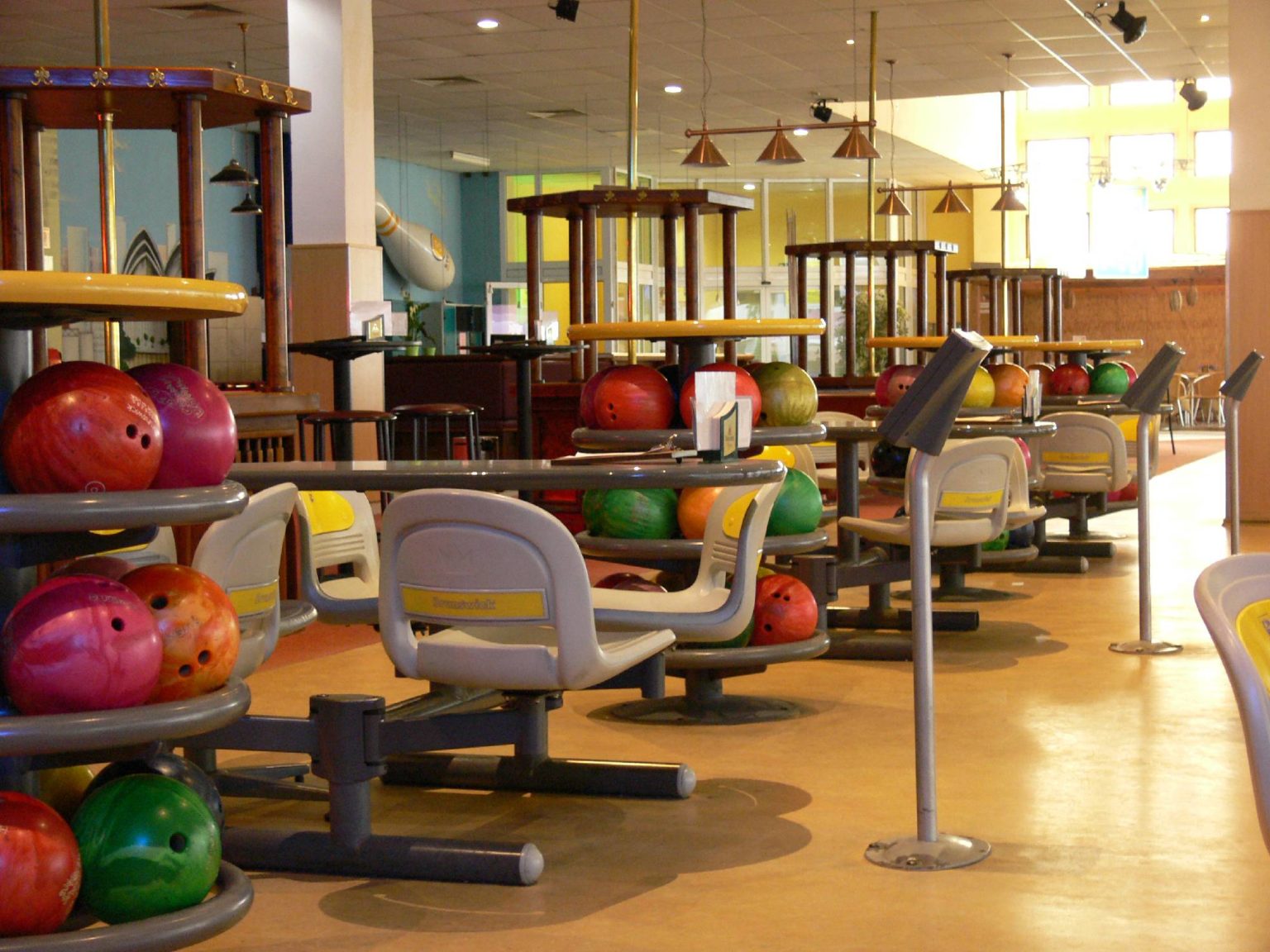 Bowling in Berlin Lichtenberg - BIG BOWL